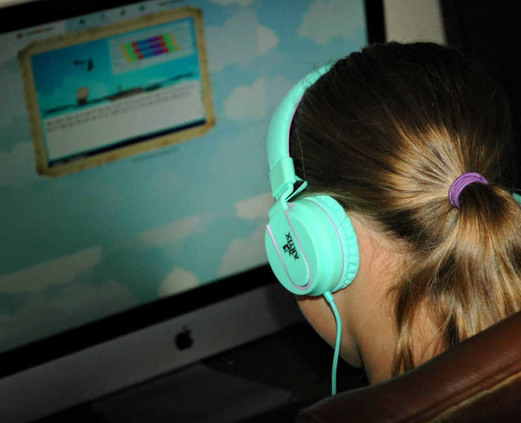 Easy Ways To Help Your Middle School Student With Typing Lessons The